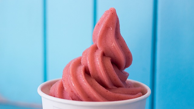 Strawberry Fans Will Love This Sweet And Refreshing Dessert!