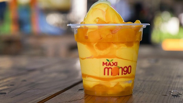 People Waited For Four Hours To Try This Mango Float!