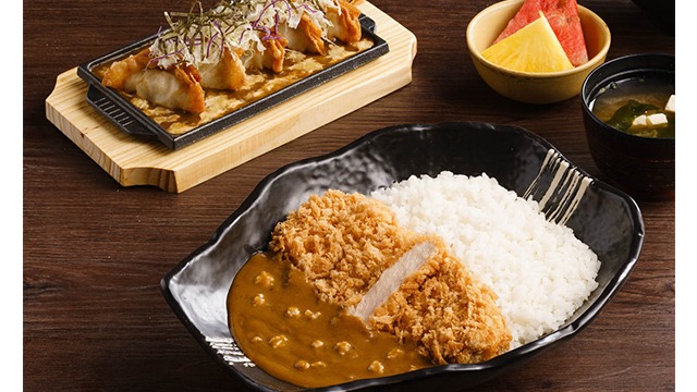 This Japanese Curry Is Made For Meat Lovers!