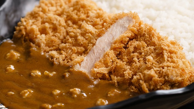 This Japanese Curry Is Made For Meat Lovers!