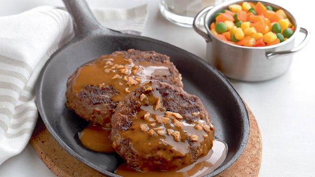 Sizzling Salisbury Steak Recipe | Yummy.ph