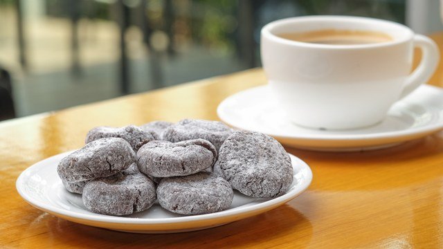 This Panaderia’s Crinkles + Doughnuts Will Make Your Inner Child Smile