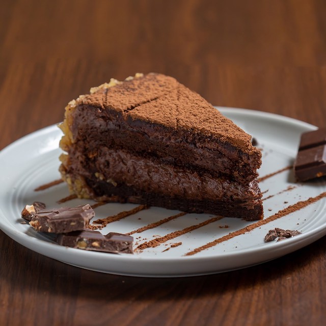 Where To Order Cakes By The Slice In Manila