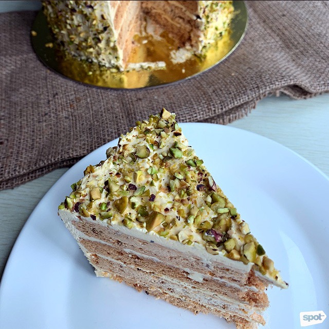 This Blueberry Sans Rival Is a Berry Pretty Treat