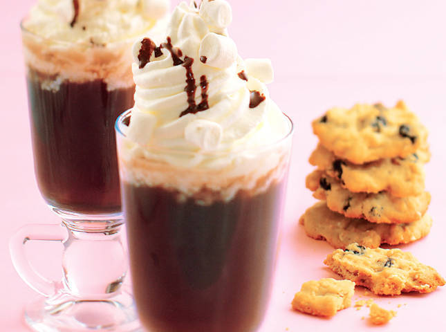 Hug-My-Mug Hot Cocoa | Yummy.ph