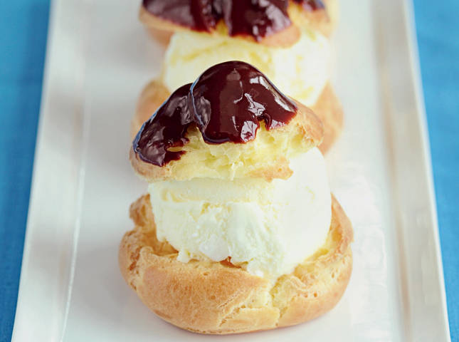 Cream Puffs with Ice Cream | Yummy.ph