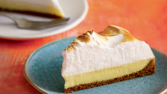 Calamansi Curd Pie Recipe | Yummy.ph