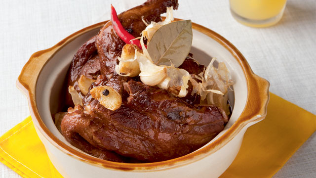 Inigang Adobong Manok at Baboy Recipe
