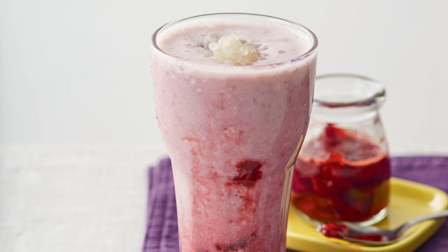 Strawberry Taho Shake Recipe —Cold, Creamy, And Fruity!