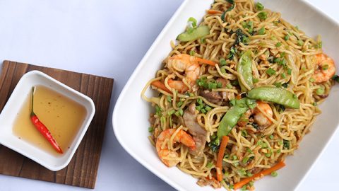 Pancit Habhab Recipe (Pancit Lucban) | Yummy.ph