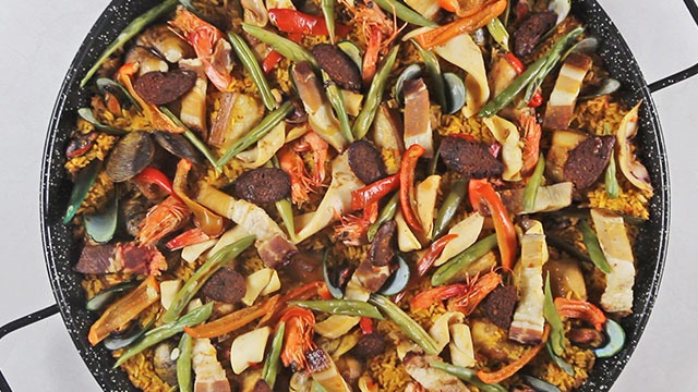 WATCH: It's Time to Party with These Potluck Picks