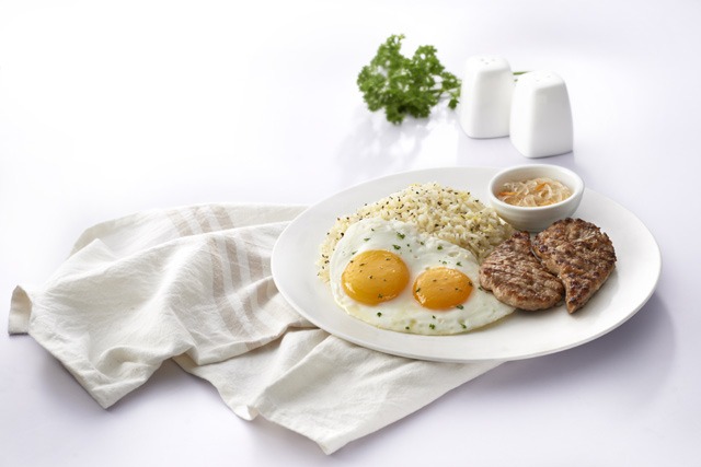 You Can Now Enjoy Crispy Bacon Bagnet At Conti's!