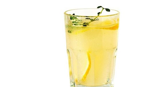 Sparkling Lemonade Recipe | Yummy.ph