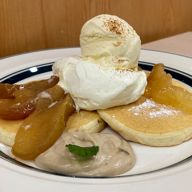 Gram Cafe And Pancakes: Menu + Recommendations!