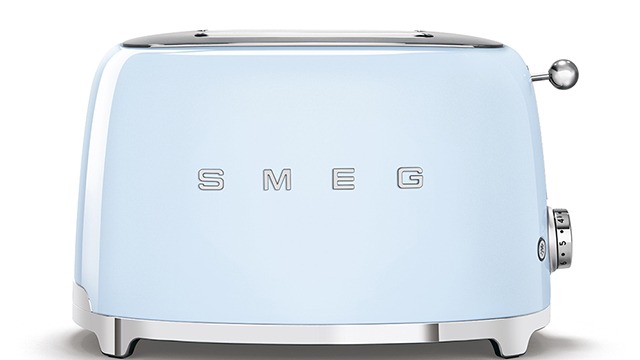 Smeg Makes Vintage-Looking Toasters In A Variety of Cute Colors