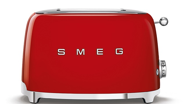 Smeg Makes Vintage-Looking Toasters In A Variety of Cute Colors