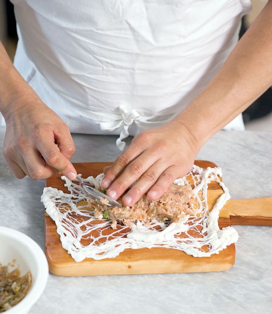 4 Easy Steps to Making Embutido