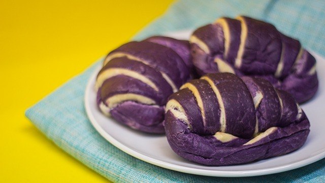 "ube croissant" - Yummy.ph