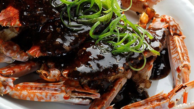 Isla Sugbu Offers A Paluto-All-You-Can Seafood Buffet For P848