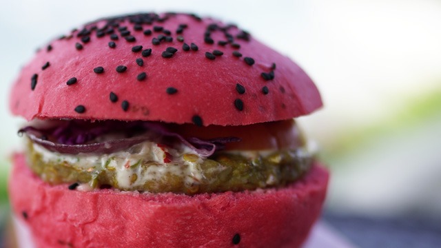 You Can Only Order This Tasty Red Burger On This Airline