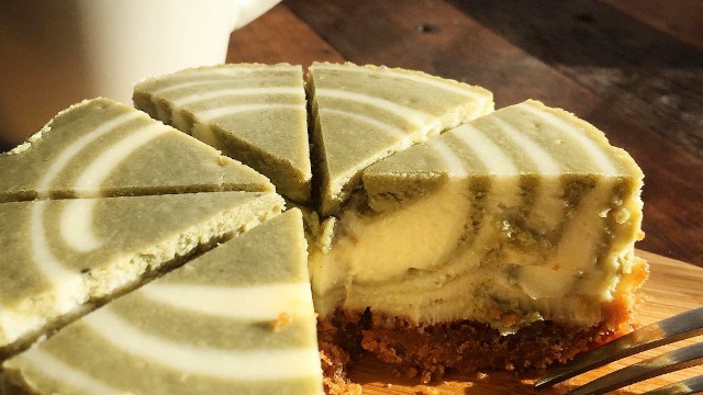 "matcha cake" - Yummy.ph