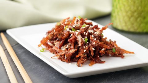 Sweet and Spicy Dilis Recipe | Yummy.ph