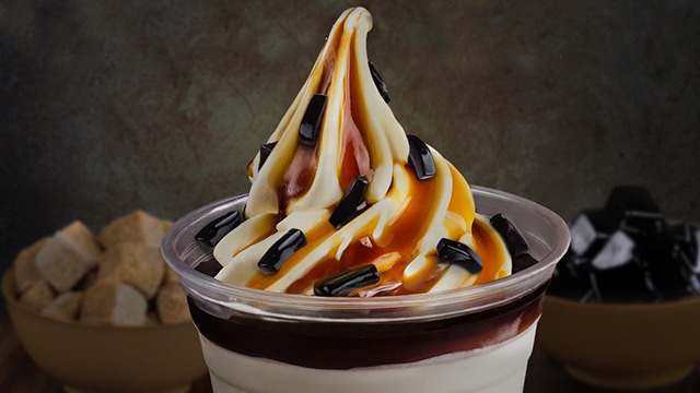 KFC’s New Sundae Is Drizzled With Brown Sugar Syrup!
