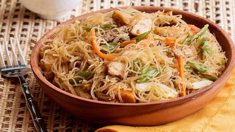 Pancit Bihon Recipe (Tagalog Recipe)