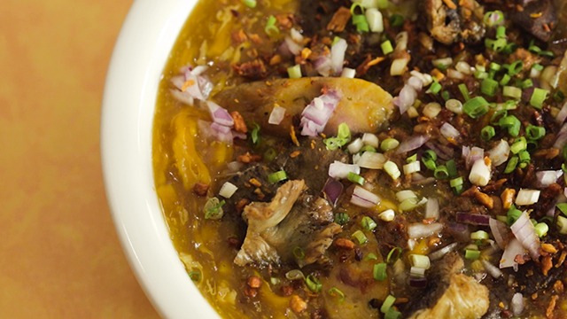 How To Make Lomi Super Tasty | Yummy.ph