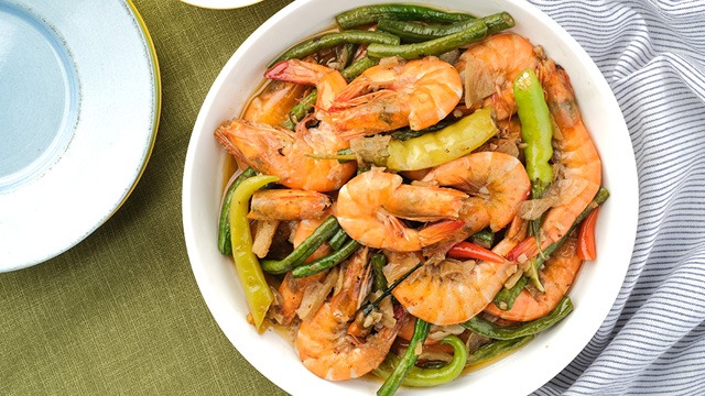 Spicy Ginataang Hipon Recipe | Yummy.ph