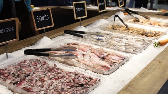Isla Sugbu Offers A Paluto-All-You-Can Seafood Buffet For P848