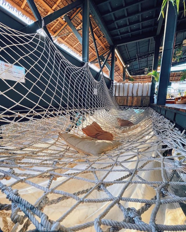 Mist Cafe and Restaurant in Panglao, Bohol