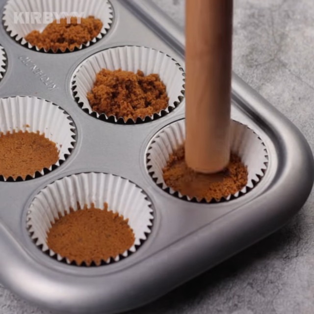 How To Make Graham Flan Cupcakes