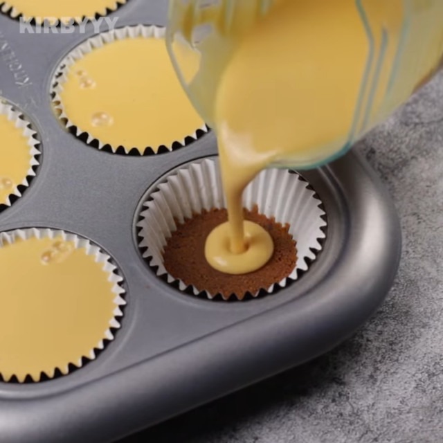How To Make Graham Flan Cupcakes