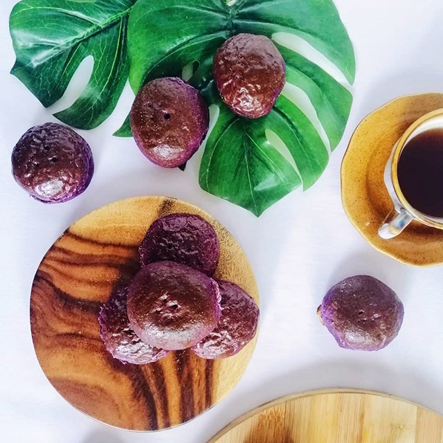 This Online Bakeshop Makes Ube Spanish Bread