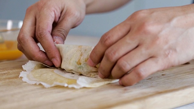 WATCH: Wrapping Tips For The Best Lumpia
