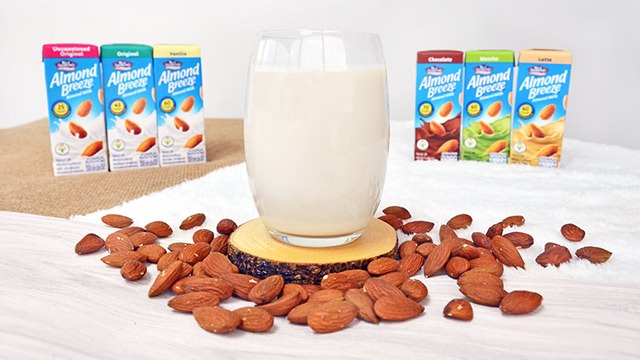 Here's Why You Should Switch To Almond Milk
