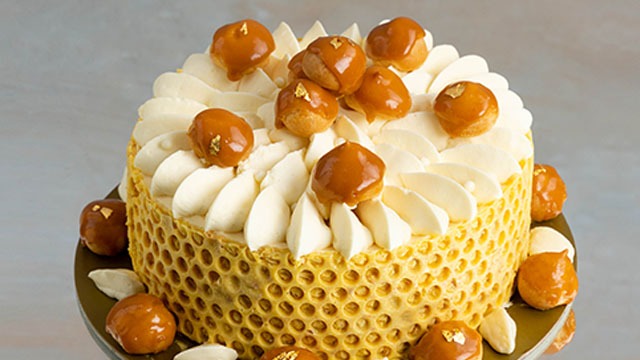 Bizu's Holiday 2020 Cakes And Pastries