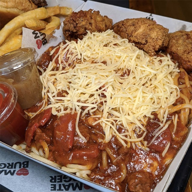 Mate Burger: Lechon Burger