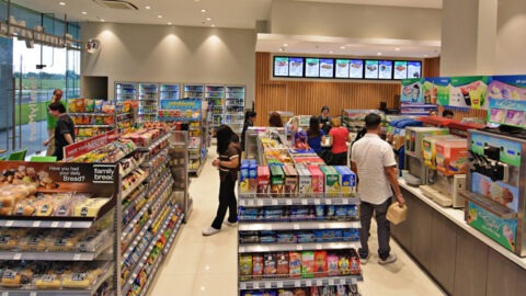 FamilyMart Launches "Fam On Wheels"