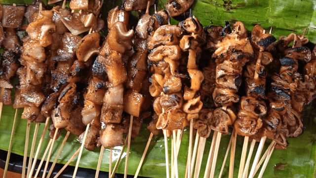 "chicken isaw" - Yummy.ph