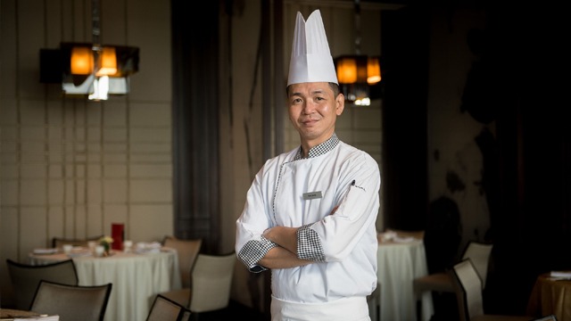 Lung HIn's Crispy Roasted Suckling Is Available For Delivery