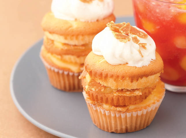 Lemon Meringue Cupcake Sandwich