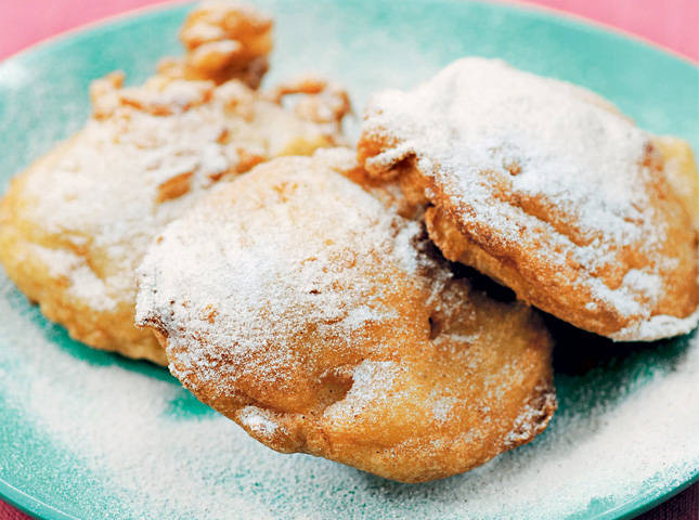 Apple Tempura Recipe | Yummy.ph